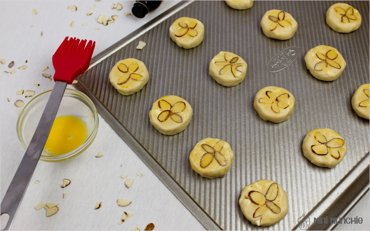 Almond Cookies | Mini Munchie
