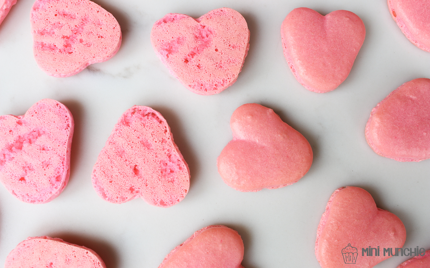 Heart Macarons | Mini Munchie